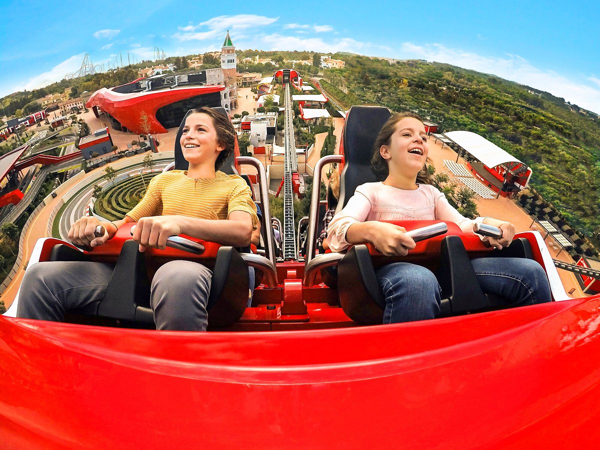 Ferrari Land: Découvrez le monde passionnant de la légendaire marque ...